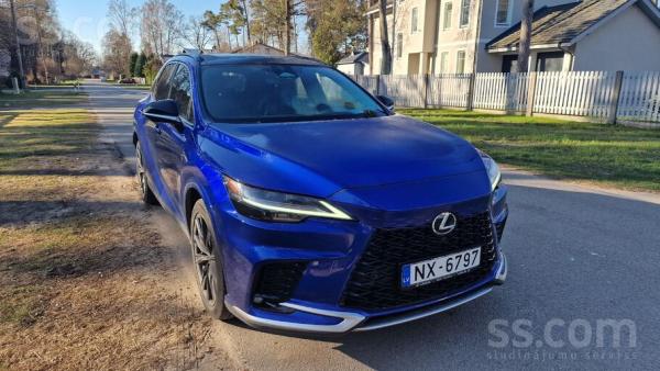 Blue Lexus RX 2023 in Jurmala, with an engine capacity of 2.50 L and mileage of 52 thousand km for 60900 €, photo 9 on AUTOMOTO.COM.LV