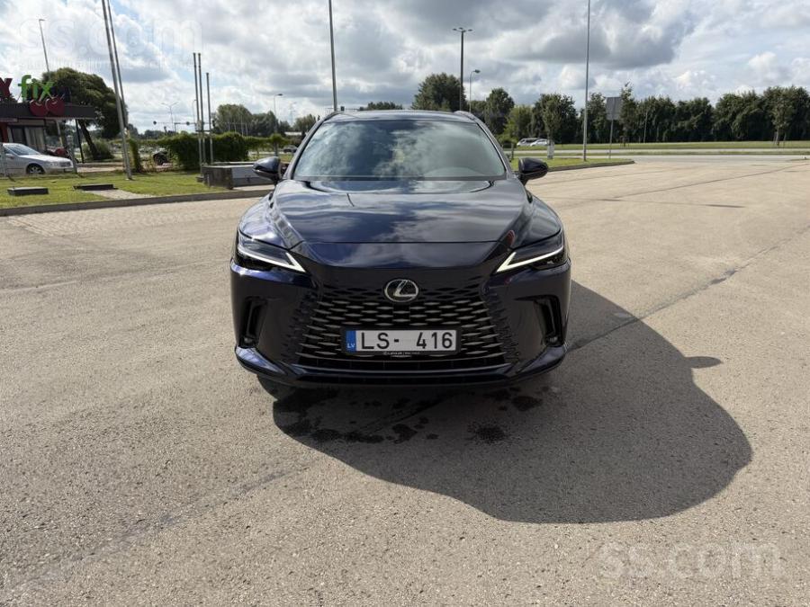 Blue Lexus RX 2024 in Riga, with an engine capacity of 2.50 L and mileage of 44 thousand km for 51900 €, photo 5 on AUTOMOTO.COM.LV