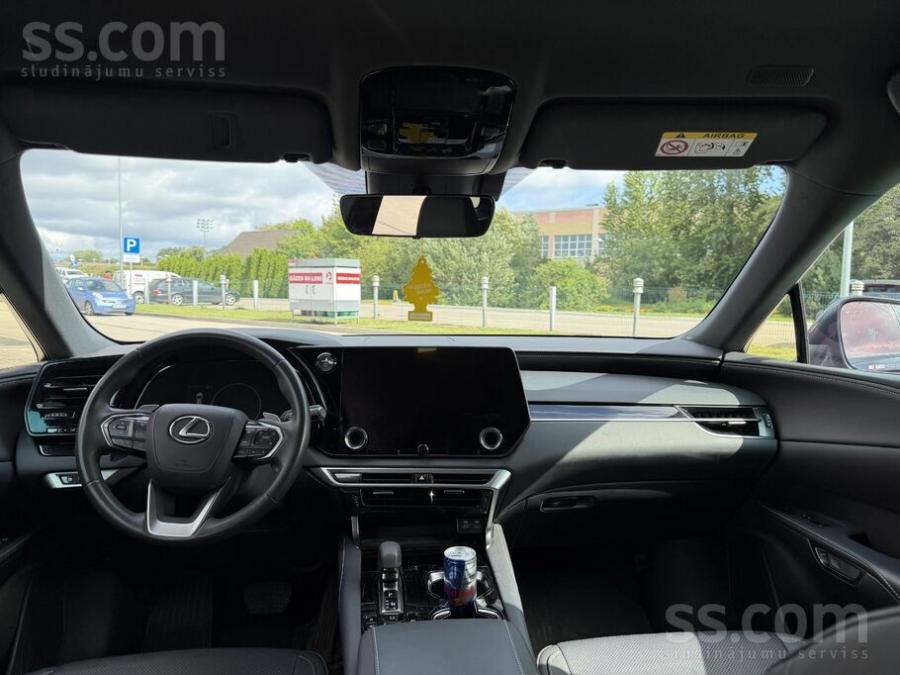 Blue Lexus RX 2024 in Riga, with an engine capacity of 2.50 L and mileage of 44 thousand km for 51900 €, photo 10 on AUTOMOTO.COM.LV
