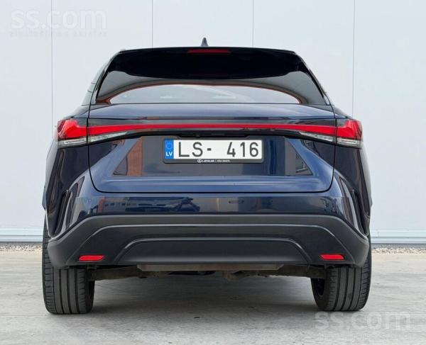 Zils Lexus RX 2024 Rīga, ar dzinēja tilpumu 2.40 L un nobraukumu 45 tūkst. km par 54700 €, foto 5 vietnē AUTOMOTO.COM.LV