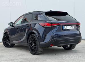 Zils Lexus RX 2024 Rīga, ar dzinēja tilpumu 2.40 L un nobraukumu 45 tūkst. km par 54700 €, foto 8 vietnē AUTOMOTO.COM.LV