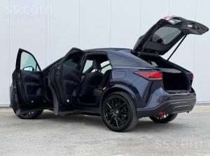 Zils Lexus RX 2024 Rīga, ar dzinēja tilpumu 2.40 L un nobraukumu 45 tūkst. km par 54700 €, foto 10 vietnē AUTOMOTO.COM.LV