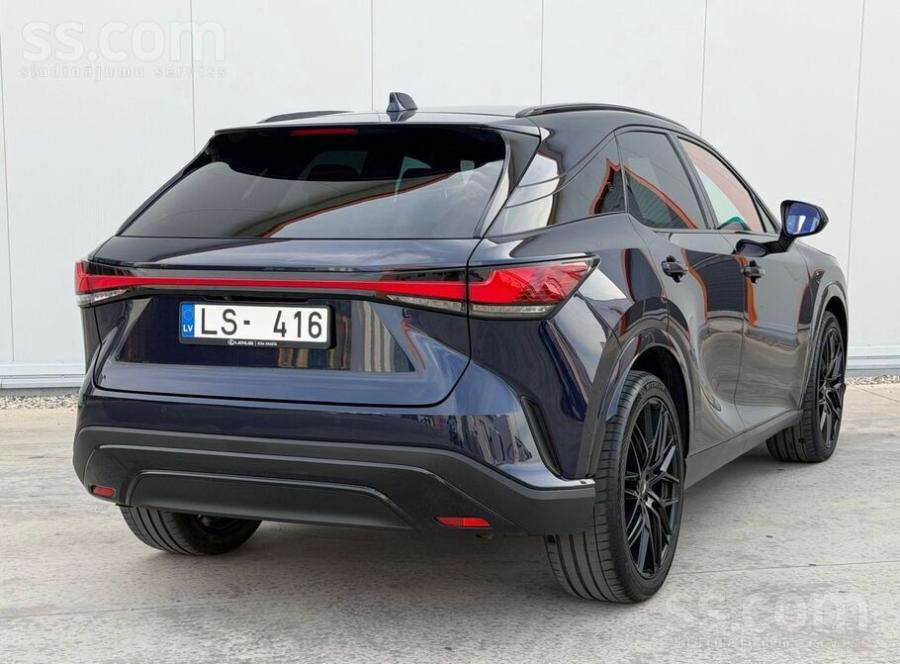 Zils Lexus RX 2024 Rīga, ar dzinēja tilpumu 2.40 L un nobraukumu 45 tūkst. km par 54700 €, foto 11 vietnē AUTOMOTO.COM.LV
