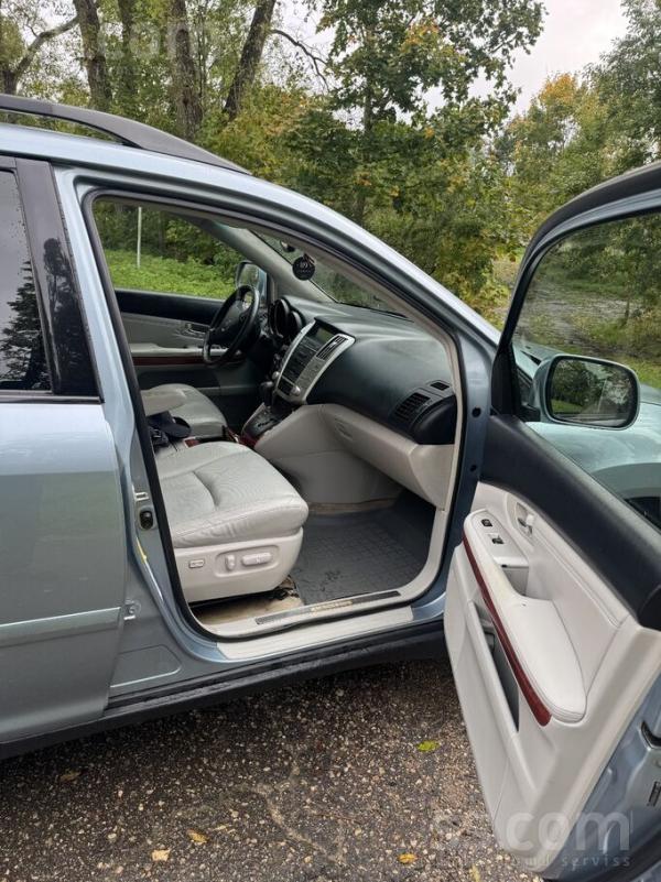 Zils Lexus RX 2006 Rēzekne, ar dzinēja tilpumu 3.00 L un nobraukumu 423 tūkst. km par 2750 €, foto 10 vietnē AUTOMOTO.COM.LV