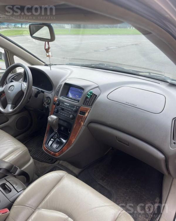 Brown Lexus RX 2000 in Riga, with an engine capacity of 3.00 L and mileage of 287 thousand km for 2150 €, photo 3 on AUTOMOTO.COM.LV