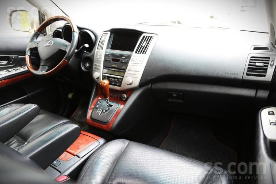 Brown Lexus RX 2003 in Riga, with an engine capacity of 3.00 L and mileage of 267 thousand km for 2995 €, photo 10 on AUTOMOTO.COM.LV