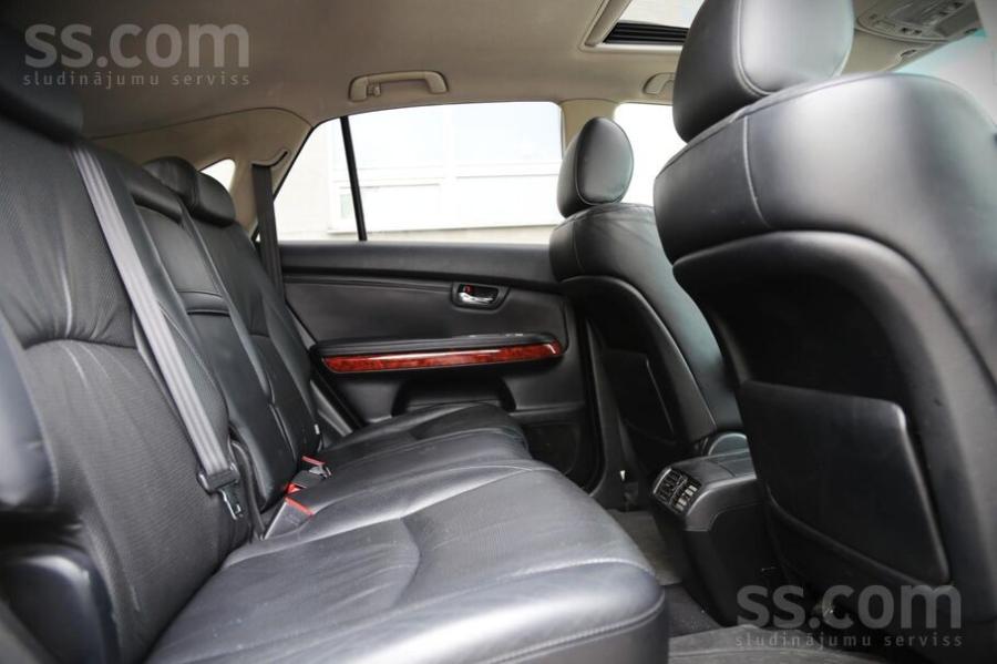 Brown Lexus RX 2003 in Riga, with an engine capacity of 3.00 L and mileage of 267 thousand km for 2995 €, photo 14 on AUTOMOTO.COM.LV