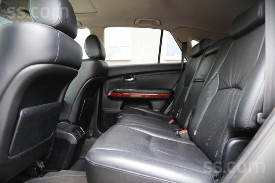 Brown Lexus RX 2003 in Riga, with an engine capacity of 3.00 L and mileage of 267 thousand km for 2995 €, photo 15 on AUTOMOTO.COM.LV