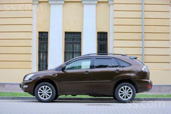 Brown Lexus RX 2004 in Daugavpils, with an engine capacity of 3.00 L and mileage of 401 thousand km for 2800 €, photo 1 on AUTOMOTO.COM.LV