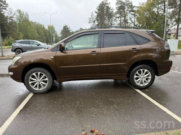 Brown Lexus RX 2004 in Daugavpils, with an engine capacity of 3.00 L and mileage of 402 thousand km for 2450 €, photo 4 on AUTOMOTO.COM.LV