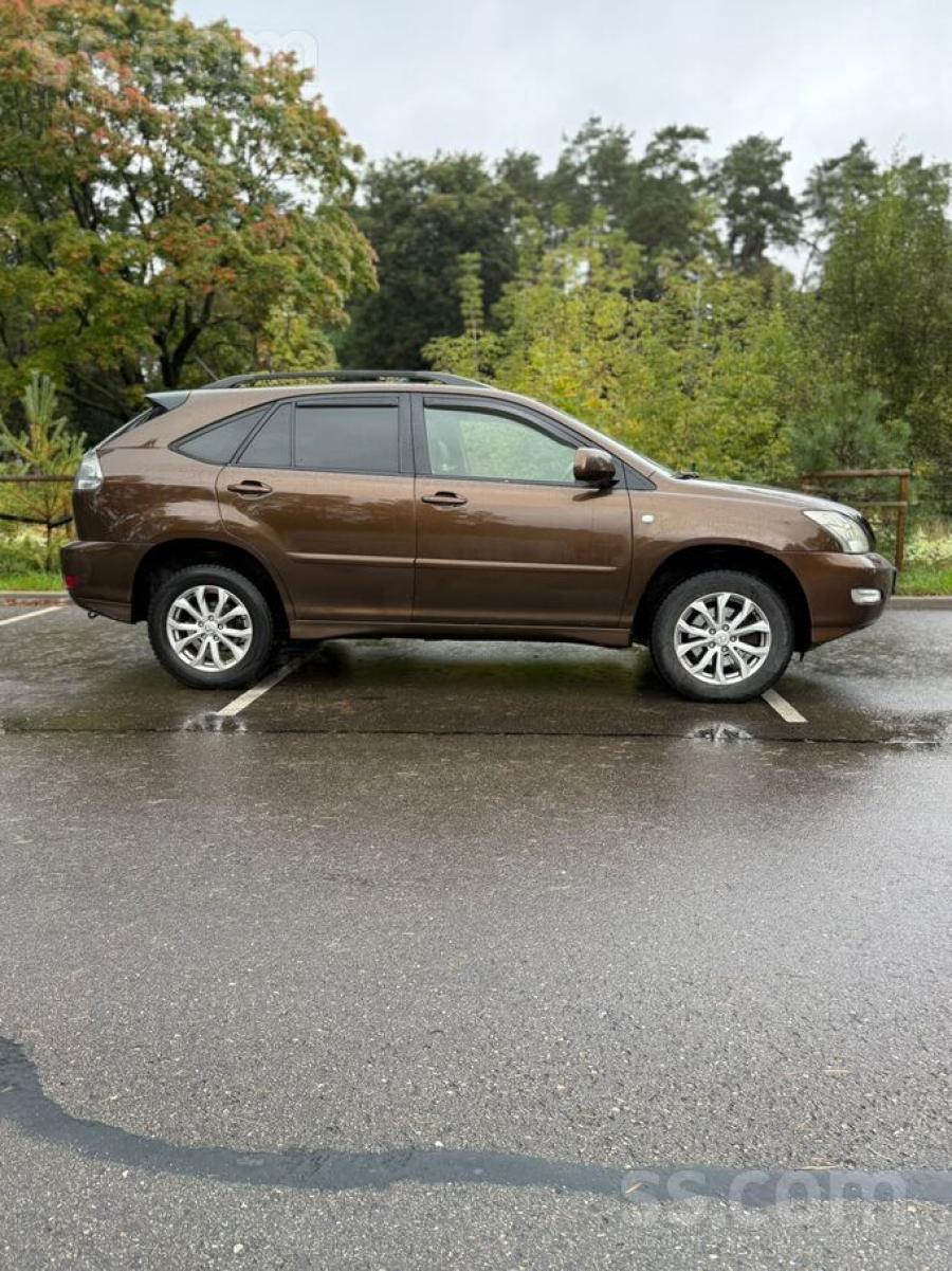 Brown Lexus RX 2004 in Daugavpils, with an engine capacity of 3.00 L and mileage of 402 thousand km for 2450 €, photo 7 on AUTOMOTO.COM.LV