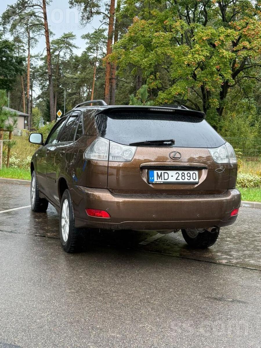 Brown Lexus RX 2004 in Daugavpils, with an engine capacity of 3.00 L and mileage of 402 thousand km for 2450 €, photo 11 on AUTOMOTO.COM.LV