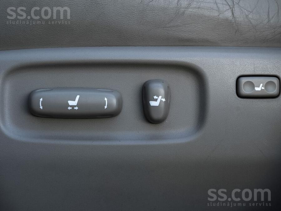 Brūns Lexus RX 2008 Rīga, ar dzinēja tilpumu 3.50 L un nobraukumu 253 tūkst. km par 4990 €, foto 15 vietnē AUTOMOTO.COM.LV