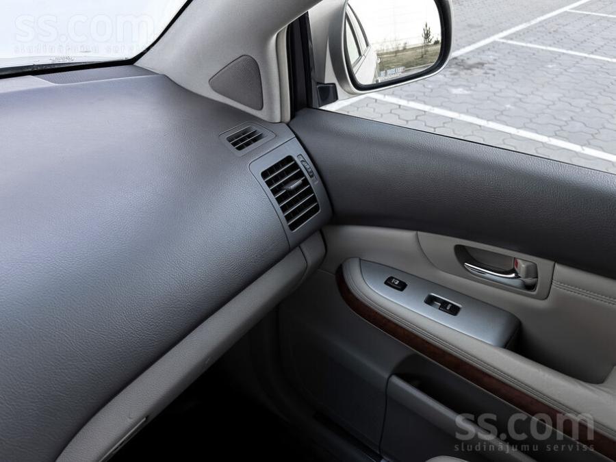Brūns Lexus RX 2008 Rīga, ar dzinēja tilpumu 3.50 L un nobraukumu 253 tūkst. km par 4990 €, foto 30 vietnē AUTOMOTO.COM.LV