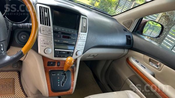 Brown Lexus RX 2008 in Riga, with an engine capacity of 4.00 L and mileage of 316 thousand km for 4750 €, photo 7 on AUTOMOTO.COM.LV