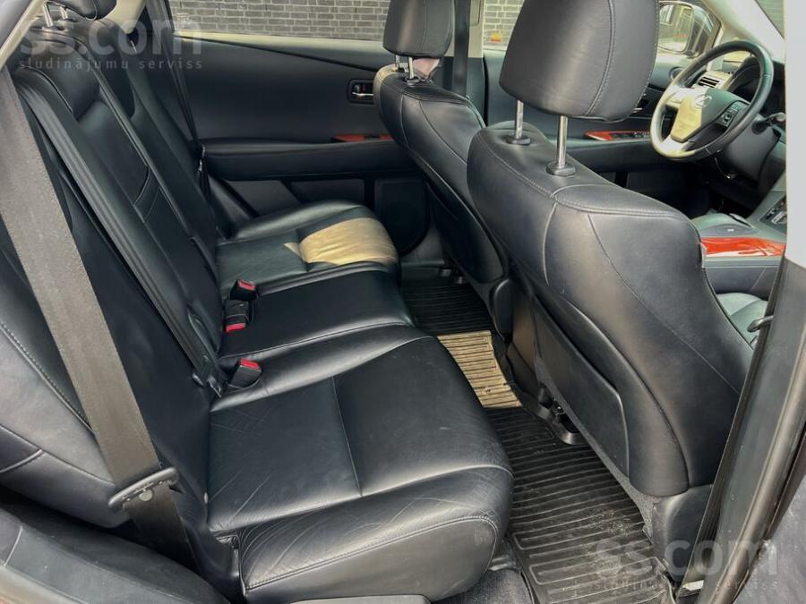 Brūns Lexus RX 2009 Rīga, ar dzinēja tilpumu 3.50 L un nobraukumu 180 tūkst. km par 11400 €, foto 16 vietnē AUTOMOTO.COM.LV