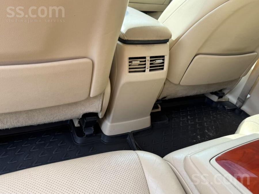 Brown Lexus RX 2009 in Riga, with an engine capacity of 3.50 L and mileage of 265 thousand km for 8100 €, photo 14 on AUTOMOTO.COM.LV