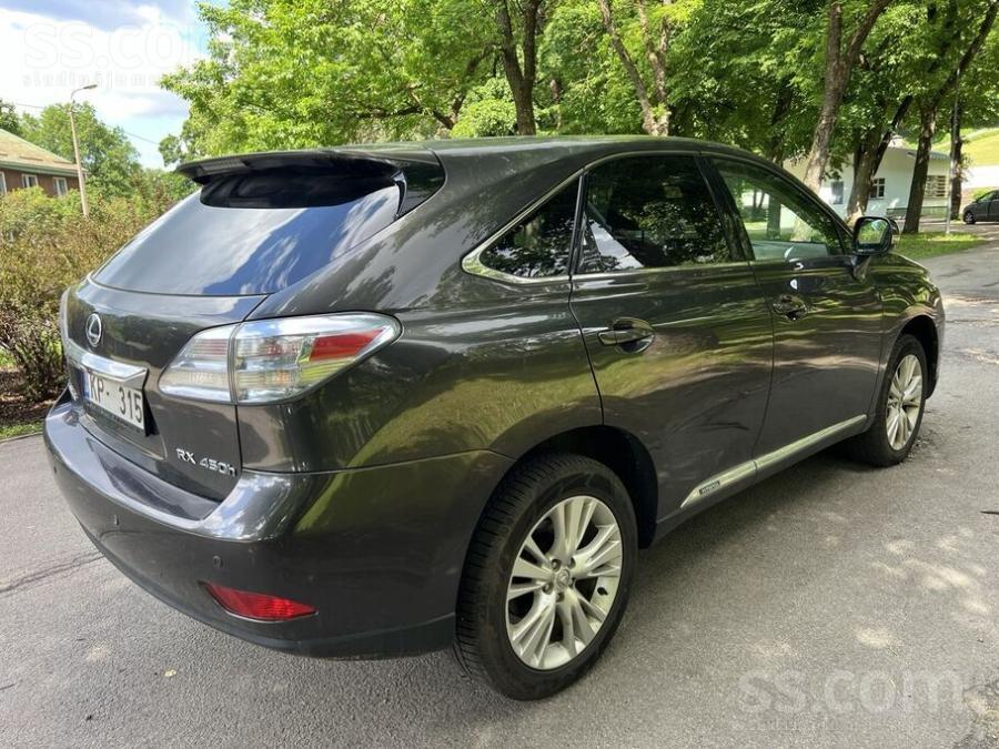 Brūns Lexus RX 2010 Rīga, ar dzinēja tilpumu 3.50 L un nobraukumu 257 tūkst. km par 9900 €, foto 5 vietnē AUTOMOTO.COM.LV