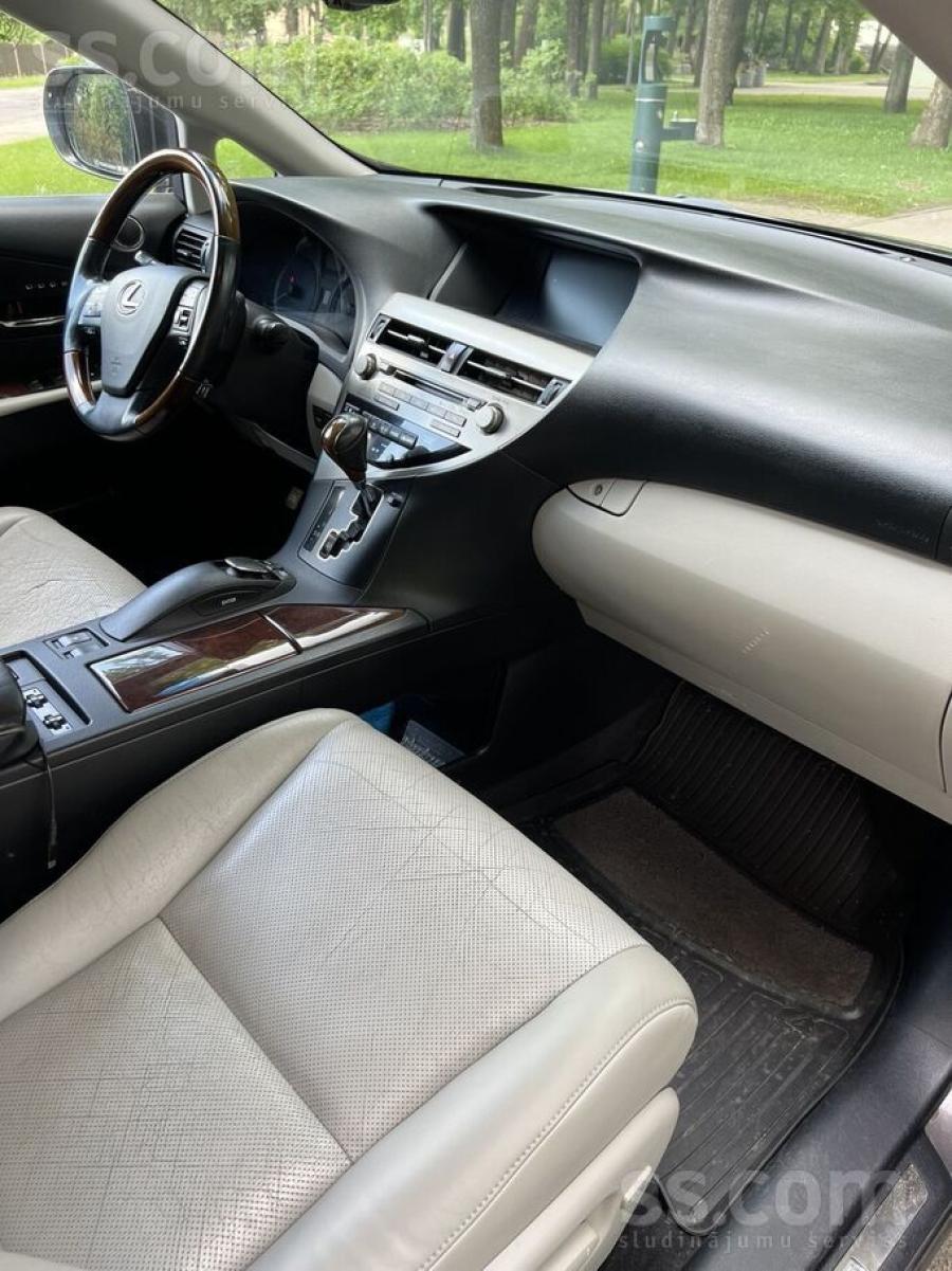 Brūns Lexus RX 2010 Rīga, ar dzinēja tilpumu 3.50 L un nobraukumu 257 tūkst. km par 9900 €, foto 7 vietnē AUTOMOTO.COM.LV