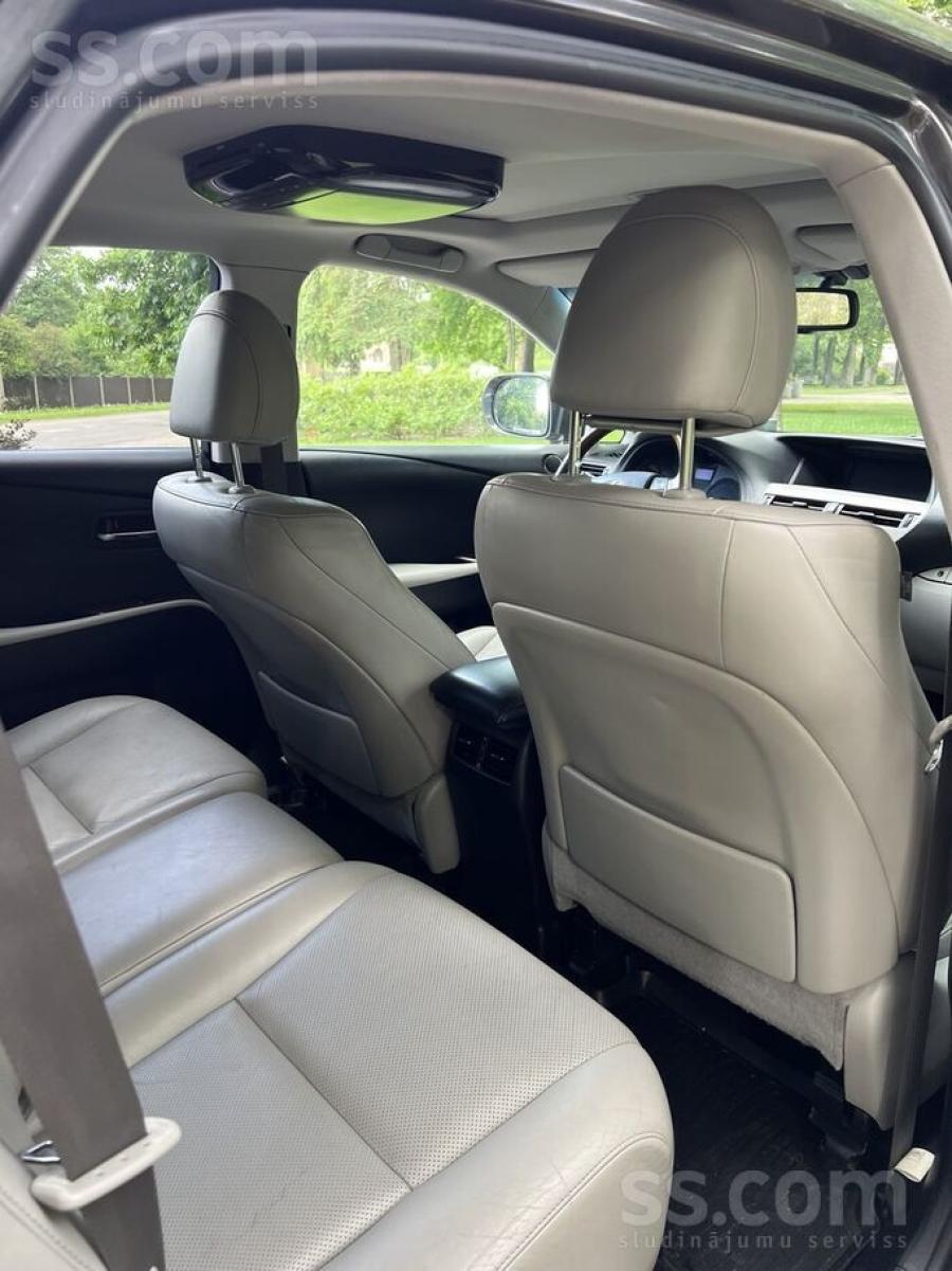 Brūns Lexus RX 2010 Rīga, ar dzinēja tilpumu 3.50 L un nobraukumu 257 tūkst. km par 9900 €, foto 8 vietnē AUTOMOTO.COM.LV