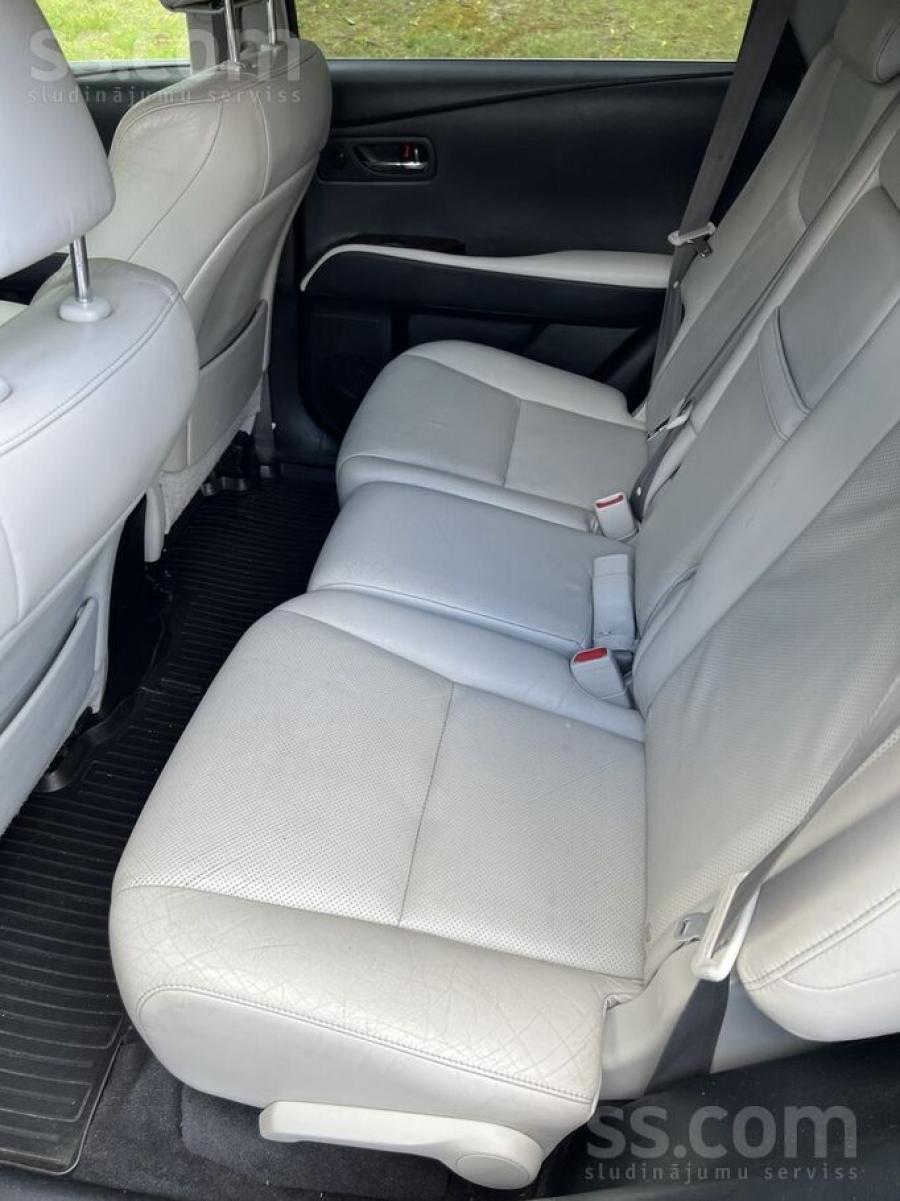 Brūns Lexus RX 2010 Rīga, ar dzinēja tilpumu 3.50 L un nobraukumu 257 tūkst. km par 9900 €, foto 9 vietnē AUTOMOTO.COM.LV