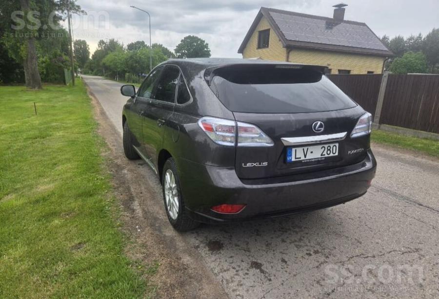 Brūns Lexus RX 2010 Rīga, ar dzinēja tilpumu 3.50 L un nobraukumu 340 tūkst. km par 10500 €, foto 5 vietnē AUTOMOTO.COM.LV
