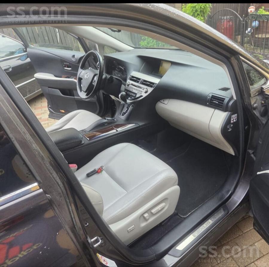 Brūns Lexus RX 2010 Rīga, ar dzinēja tilpumu 3.50 L un nobraukumu 340 tūkst. km par 9500 €, foto 9 vietnē AUTOMOTO.COM.LV