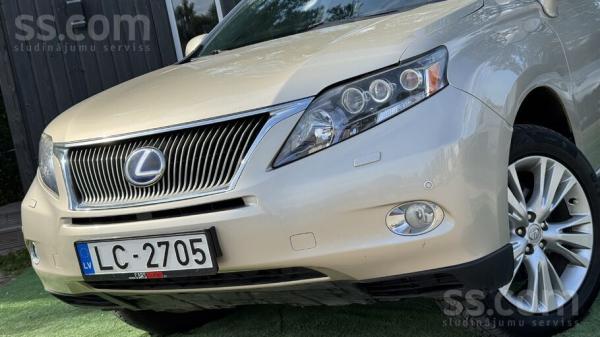 Brūns Lexus RX 2010 Rīga, ar dzinēja tilpumu 3.50 L un nobraukumu 215 tūkst. km par 9500 €, foto 3 vietnē AUTOMOTO.COM.LV