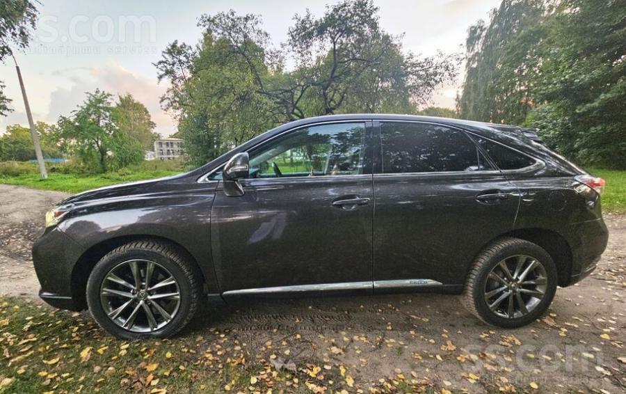 Brūns Lexus RX 2012 Rīga, ar dzinēja tilpumu 3.50 L un nobraukumu 348 tūkst. km par 9500 €, foto 7 vietnē AUTOMOTO.COM.LV