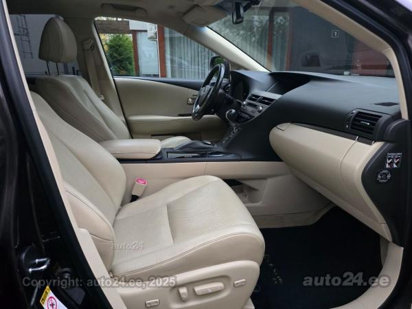 Brown Lexus RX 2013 in Tallinn, with an engine capacity of 3.50 L and mileage of 267 thousand km for 12990 €, photo 11 on AUTOMOTO.COM.LV