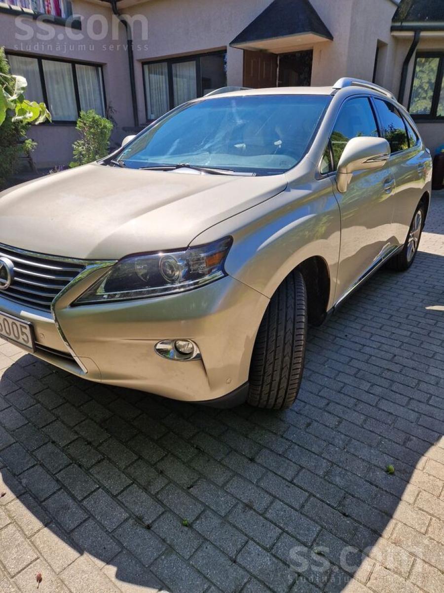 Brown Lexus RX 2015 in Riga, with an engine capacity of 3.50 L and mileage of 262 thousand km for 15800 €, photo 1 on AUTOMOTO.COM.LV