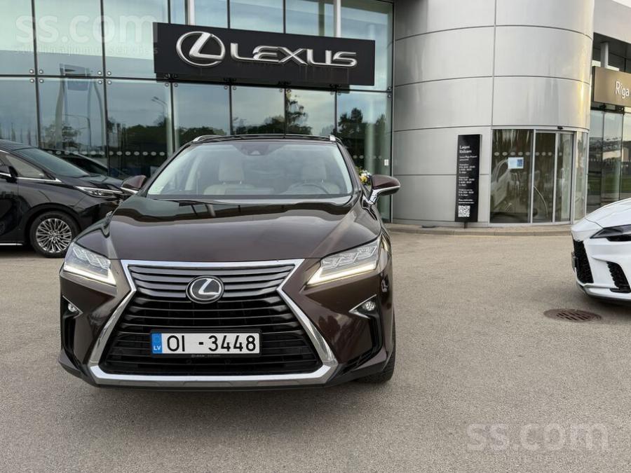 Brown Lexus RX 2016 in Riga, with an engine capacity of 2.00 L and mileage of 203 thousand km for 18500 €, photo 3 on AUTOMOTO.COM.LV