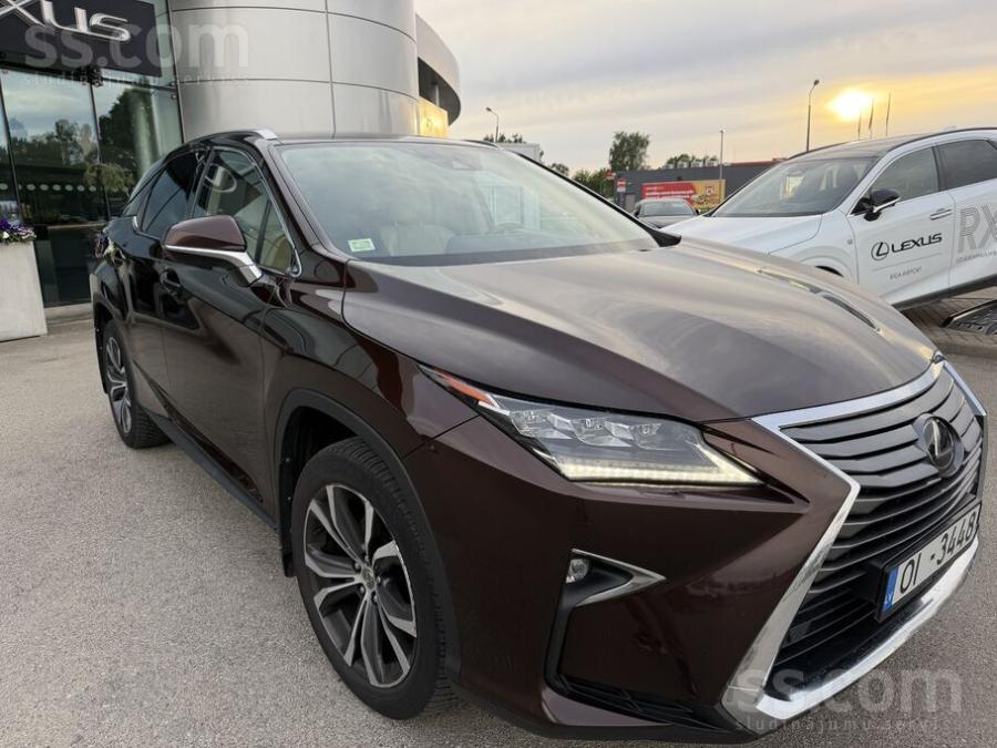 Brown Lexus RX 2016 in Riga, with an engine capacity of 2.00 L and mileage of 203 thousand km for 18500 €, photo 4 on AUTOMOTO.COM.LV