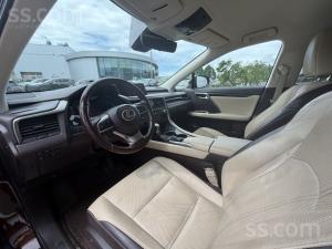 Brown Lexus RX 2016 in Riga, with an engine capacity of 2.00 L and mileage of 203 thousand km for 18500 €, photo 9 on AUTOMOTO.COM.LV