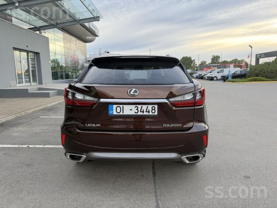 Brown Lexus RX 2016 in Riga, with an engine capacity of 2.00 L and mileage of 203 thousand km for 18500 €, photo 12 on AUTOMOTO.COM.LV