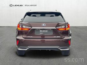 Brown Lexus RX 2018 in Riga, with an engine capacity of 3.50 L and mileage of 134 thousand km for 29000 €, photo 4 on AUTOMOTO.COM.LV