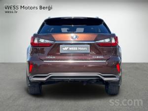 Brown Lexus RX 2019 in Riga, with an engine capacity of 3.50 L and mileage of 165 thousand km for 27200 €, photo 5 on AUTOMOTO.COM.LV
