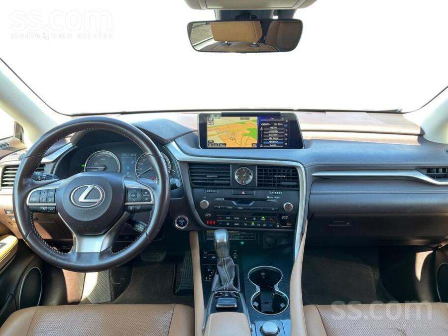 Brown Lexus RX 2019 in Riga, with an engine capacity of 3.50 L and mileage of 165 thousand km for 27200 €, photo 9 on AUTOMOTO.COM.LV