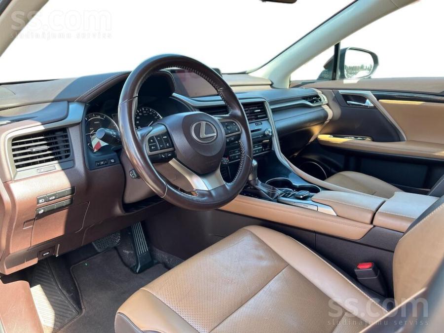 Brown Lexus RX 2019 in Riga, with an engine capacity of 3.50 L and mileage of 165 thousand km for 27200 €, photo 12 on AUTOMOTO.COM.LV