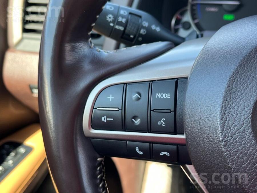 Brown Lexus RX 2019 in Riga, with an engine capacity of 3.50 L and mileage of 165 thousand km for 27200 €, photo 19 on AUTOMOTO.COM.LV