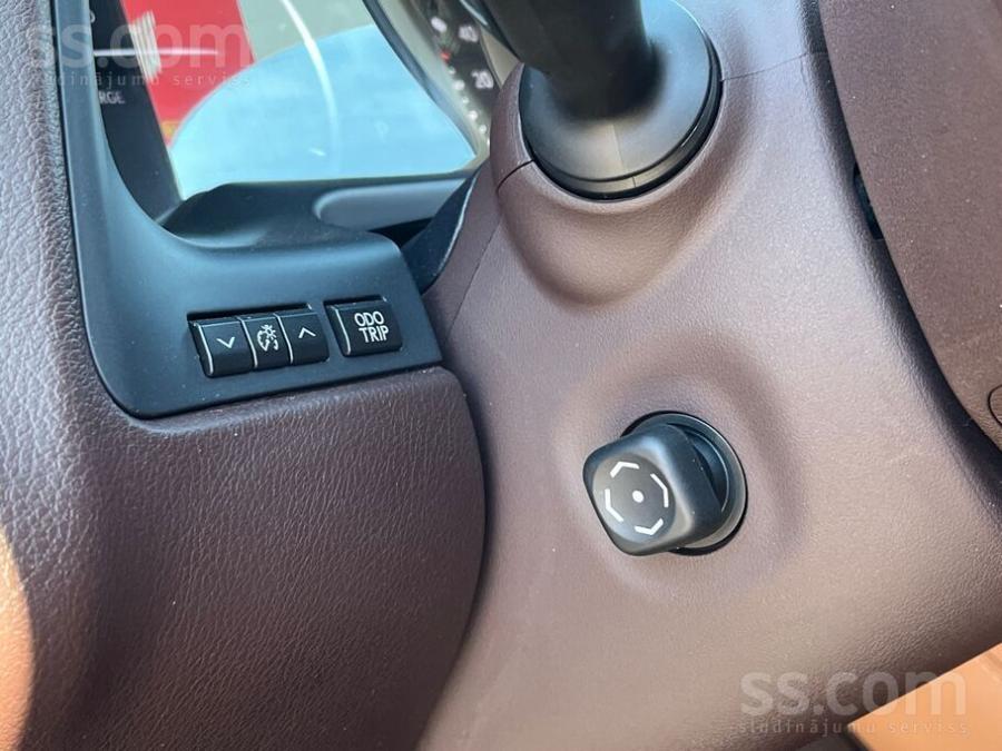 Brown Lexus RX 2019 in Riga, with an engine capacity of 3.50 L and mileage of 165 thousand km for 27200 €, photo 21 on AUTOMOTO.COM.LV