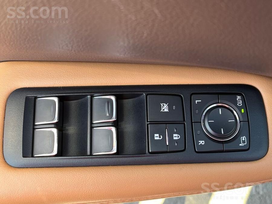 Brown Lexus RX 2019 in Riga, with an engine capacity of 3.50 L and mileage of 165 thousand km for 27200 €, photo 22 on AUTOMOTO.COM.LV