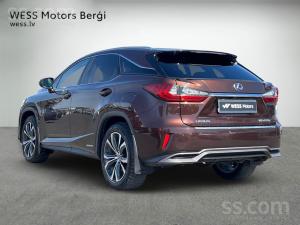 Brown Lexus RX 2019 in Riga, with an engine capacity of 3.50 L and mileage of 165 thousand km for 27200 €, photo 26 on AUTOMOTO.COM.LV
