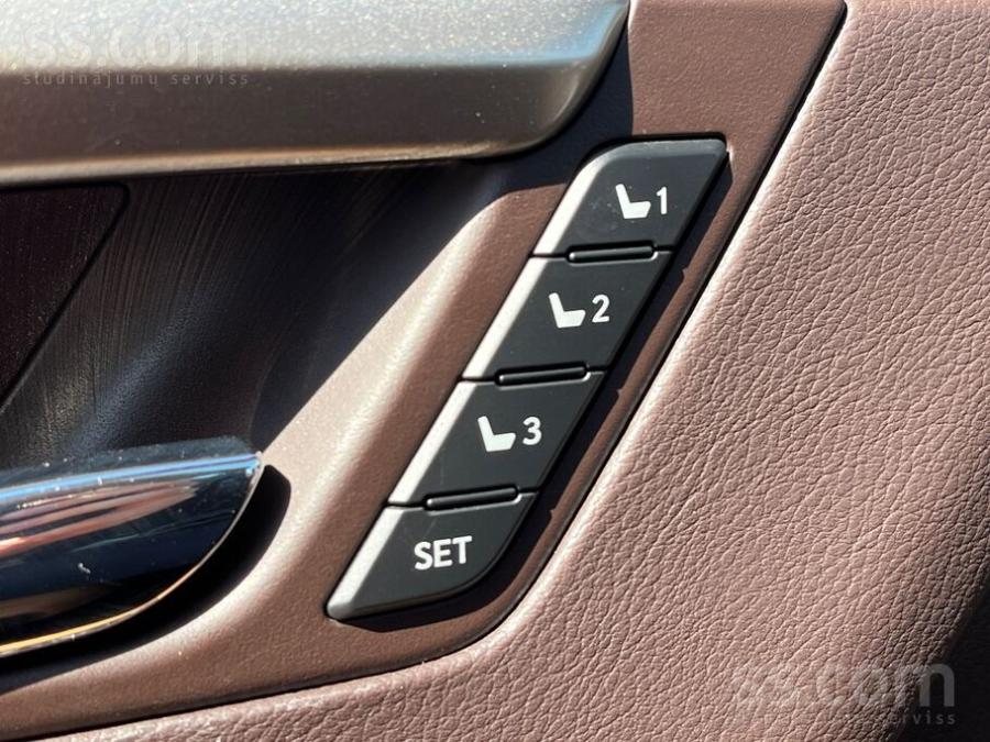 Brown Lexus RX 2019 in Riga, with an engine capacity of 3.50 L and mileage of 165 thousand km for 27200 €, photo 29 on AUTOMOTO.COM.LV