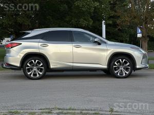 Brūns Lexus RX 2021 Rīga, ar dzinēja tilpumu 3.50 L un nobraukumu 97 tūkst. km par 39700 €, foto 6 vietnē AUTOMOTO.COM.LV