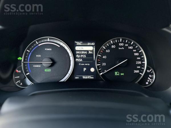 Brown Lexus RX 2021 in Riga, with an engine capacity of 3.50 L and mileage of 97 thousand km for 39700 €, photo 7 on AUTOMOTO.COM.LV