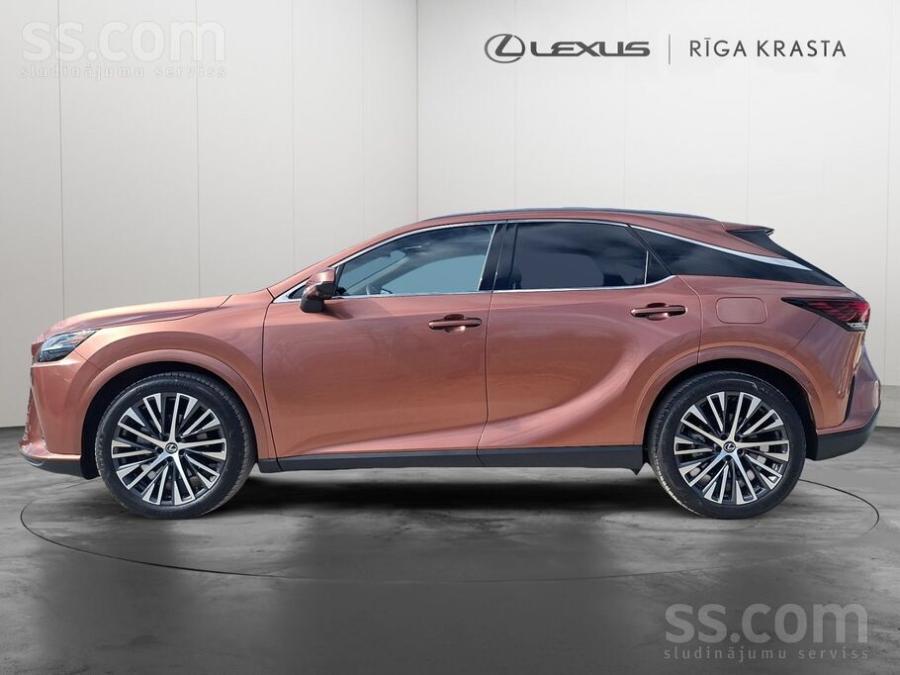 Brown Lexus RX 2024 in Riga, with an engine capacity of 2.50 L and mileage of 13 thousand km for 66500 €, photo 8 on AUTOMOTO.COM.LV