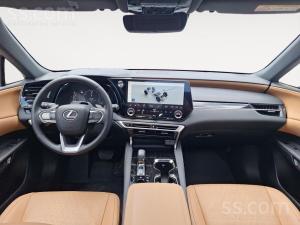Brown Lexus RX 2024 in Riga, with an engine capacity of 2.50 L and mileage of 13 thousand km for 66500 €, photo 10 on AUTOMOTO.COM.LV