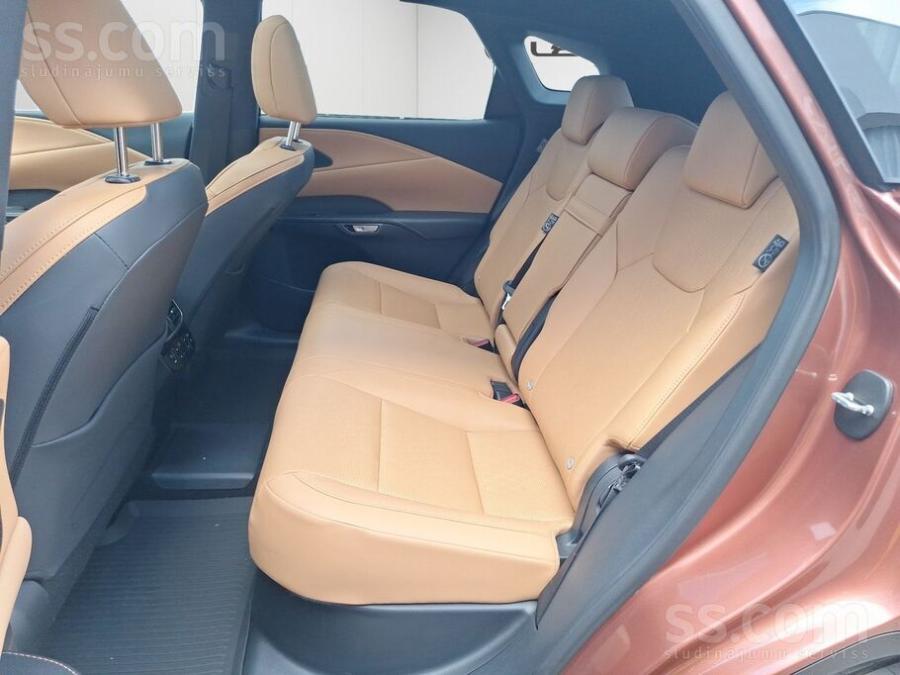 Brown Lexus RX 2024 in Riga, with an engine capacity of 2.50 L and mileage of 13 thousand km for 66500 €, photo 12 on AUTOMOTO.COM.LV