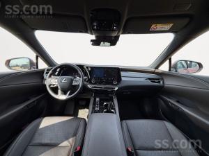 Brown Lexus RX 2025 in Riga, with an engine capacity of 2.50 L and mileage of 13 thousand km for 72900 €, photo 9 on AUTOMOTO.COM.LV